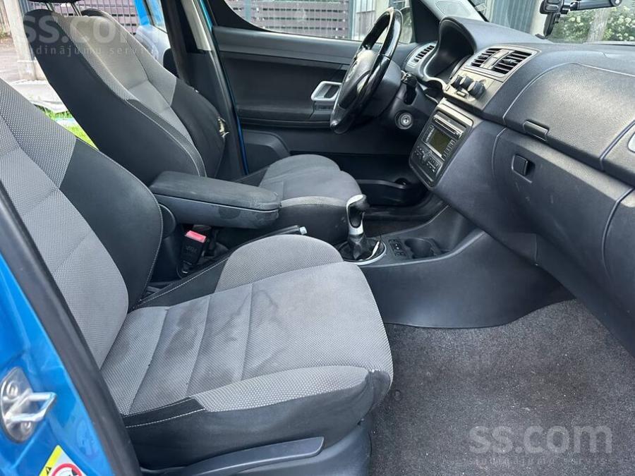 Zils Skoda Roomster 2007 Rīga, ar dzinēja tilpumu 1.90 L un nobraukumu 337 tūkst. km par 1500 €, foto 12 vietnē AUTOMOTO.COM.LV