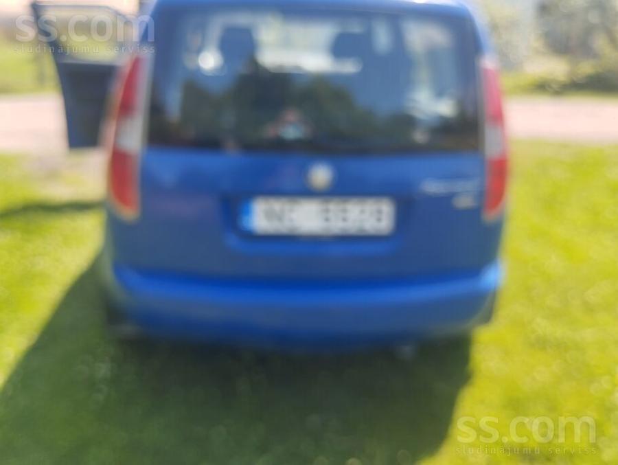 Blue Skoda Roomster 2008 in Jelgava, with an engine capacity of 1.40 L and mileage of 258 thousand km for 1650 €, photo 6 on AUTOMOTO.COM.LV