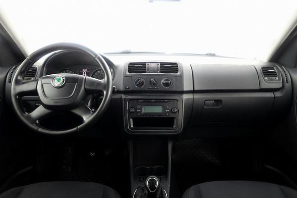 Zils Skoda Roomster 2011 Tallina, ar dzinēja tilpumu 1.60 L un nobraukumu 317 tūkst. km par 1199 €, foto 5 vietnē AUTOMOTO.COM.LV
