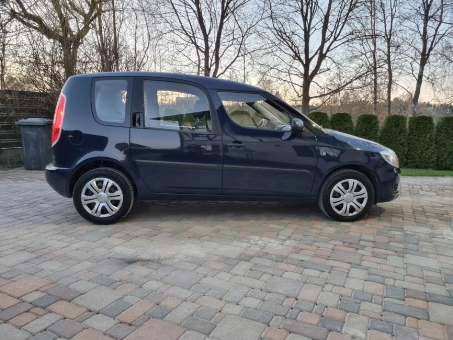 Blue Skoda Roomster 2012 in Riga, with an engine capacity of 1.20 L and mileage of 247 thousand km for 3370 €, photo 29 on AUTOMOTO.COM.LV