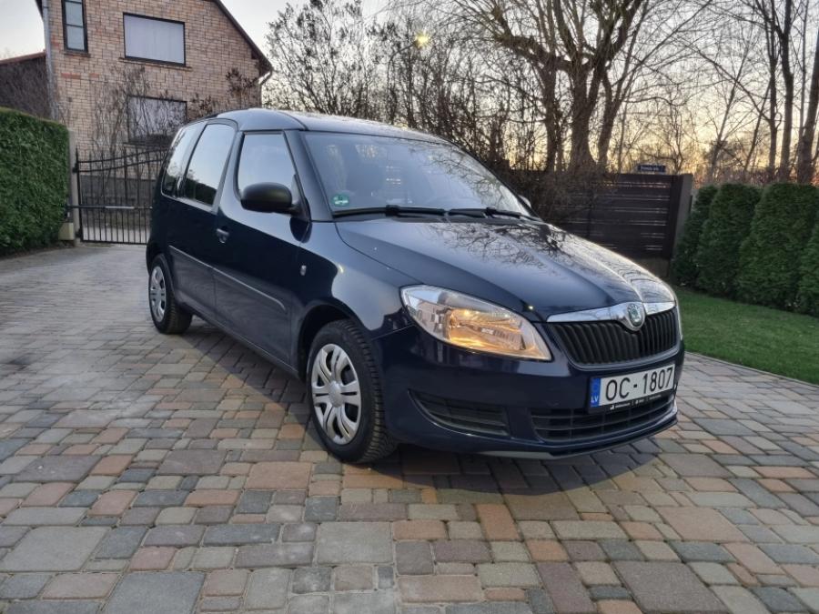 Blue Skoda Roomster 2012 in Riga, with an engine capacity of 1.20 L and mileage of 247 thousand km for 3370 €, photo 31 on AUTOMOTO.COM.LV
