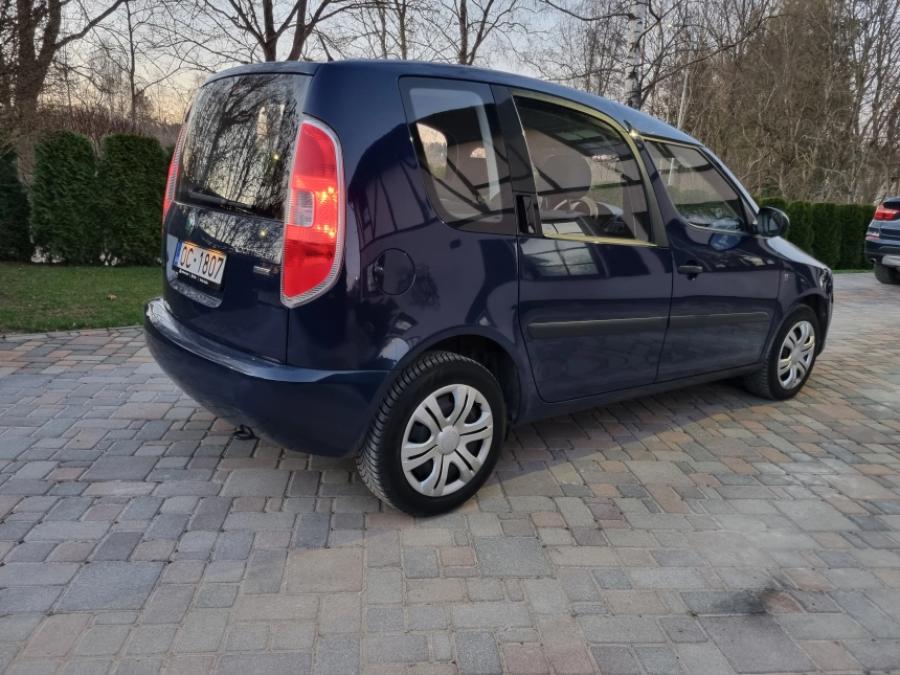 Blue Skoda Roomster 2012 in Riga, with an engine capacity of 1.20 L and mileage of 247 thousand km for 3370 €, photo 33 on AUTOMOTO.COM.LV