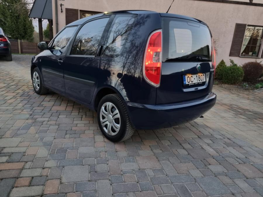 Blue Skoda Roomster 2012 in Riga, with an engine capacity of 1.20 L and mileage of 247 thousand km for 3370 €, photo 35 on AUTOMOTO.COM.LV