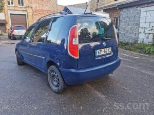 Zils Skoda Roomster 2013 Rīga, ar dzinēja tilpumu 1.60 L un nobraukumu 386 tūkst. km par 1950 €, foto 5 vietnē AUTOMOTO.COM.LV