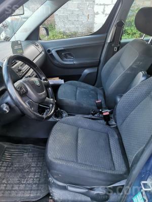 Zils Skoda Roomster 2013 Rīga, ar dzinēja tilpumu 1.60 L un nobraukumu 386 tūkst. km par 1950 €, foto 7 vietnē AUTOMOTO.COM.LV