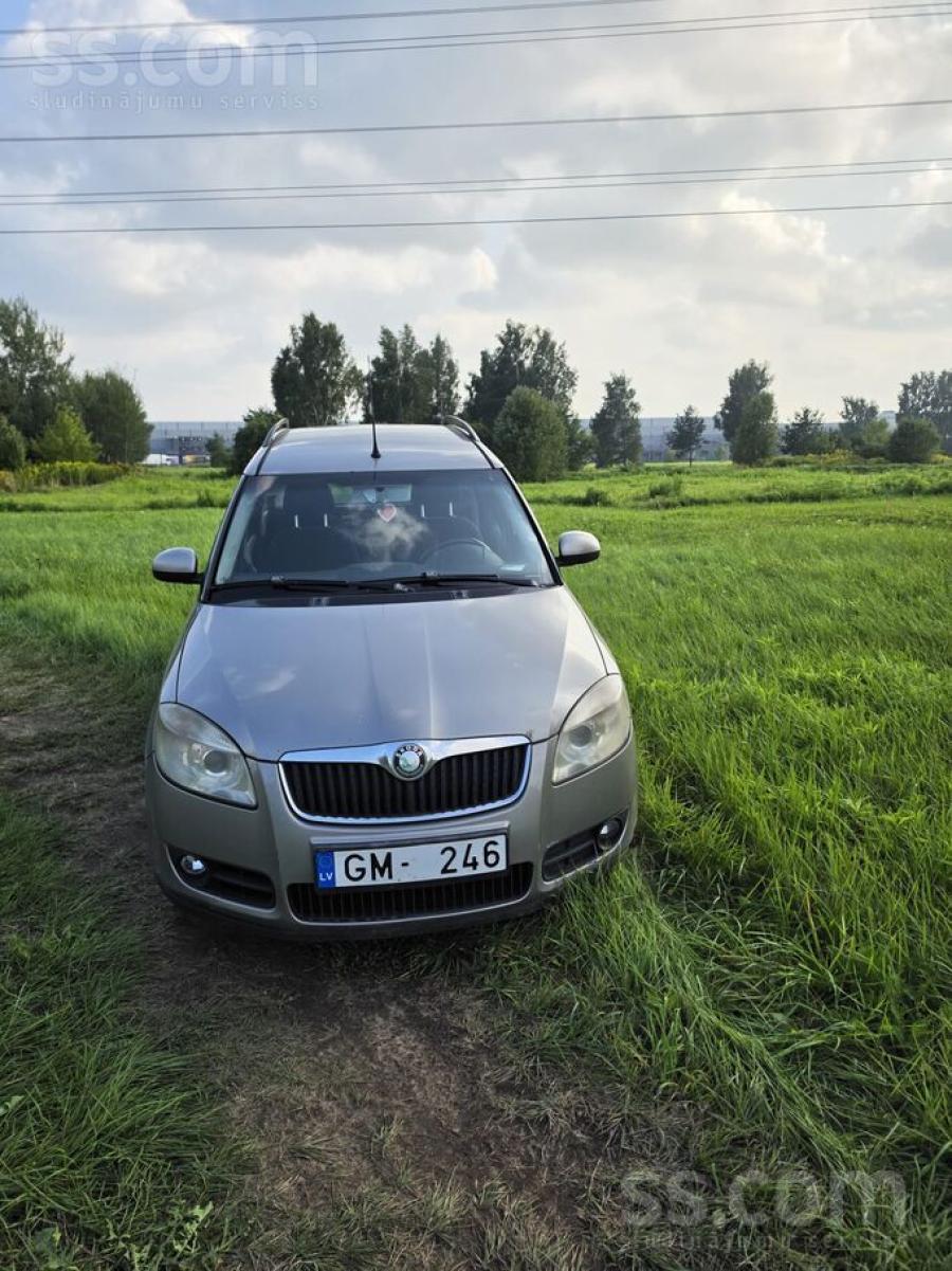 Brūns Skoda Roomster 2007 Rīga, ar dzinēja tilpumu 1.40 L un nobraukumu 430 tūkst. km par 1100 €, foto 3 vietnē AUTOMOTO.COM.LV