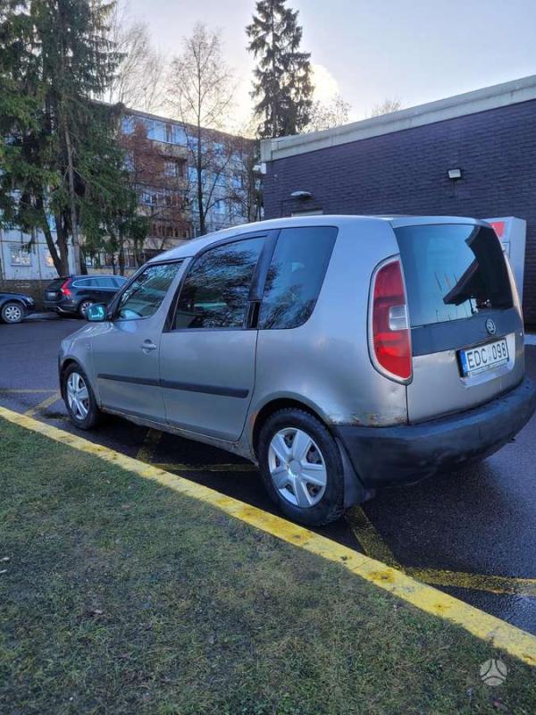 Brūns Skoda Roomster 2008 Panevēža, ar dzinēja tilpumu 1.40 L un nobraukumu 490 tūkst. km par 666 €, foto 4 vietnē AUTOMOTO.COM.LV