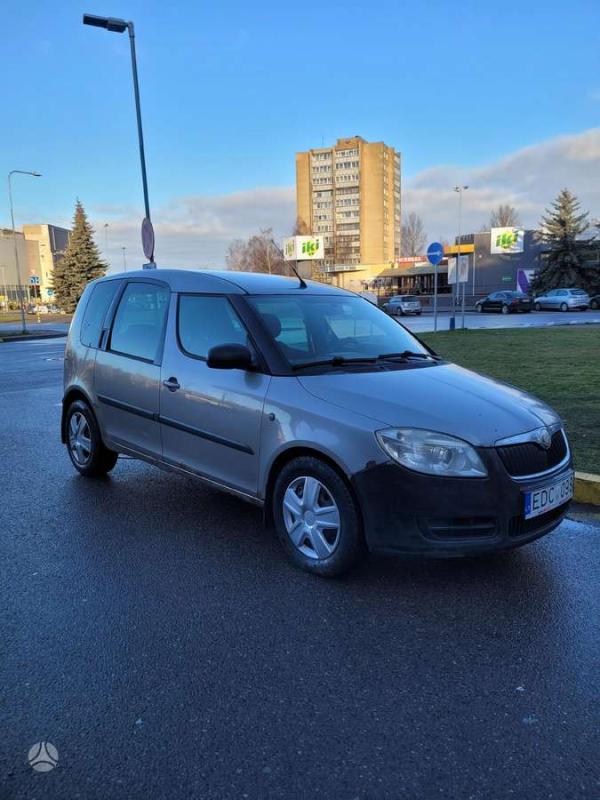 Brūns Skoda Roomster 2008 Panevēža, ar dzinēja tilpumu 1.40 L un nobraukumu 490 tūkst. km par 666 €, foto 8 vietnē AUTOMOTO.COM.LV