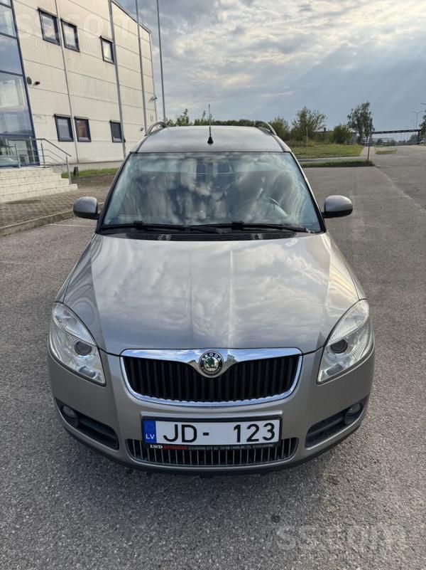 Brūns Skoda Roomster 2008 Daugavpils, ar dzinēja tilpumu 1.90 L un nobraukumu 290 tūkst. km par 3950 €, foto 1 vietnē AUTOMOTO.COM.LV