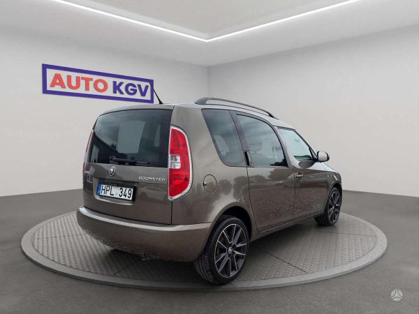 Brūns Skoda Roomster 2014 Kauņa, ar dzinēja tilpumu 1.20 L un nobraukumu 135 tūkst. km par 3999 €, foto 5 vietnē AUTOMOTO.COM.LV