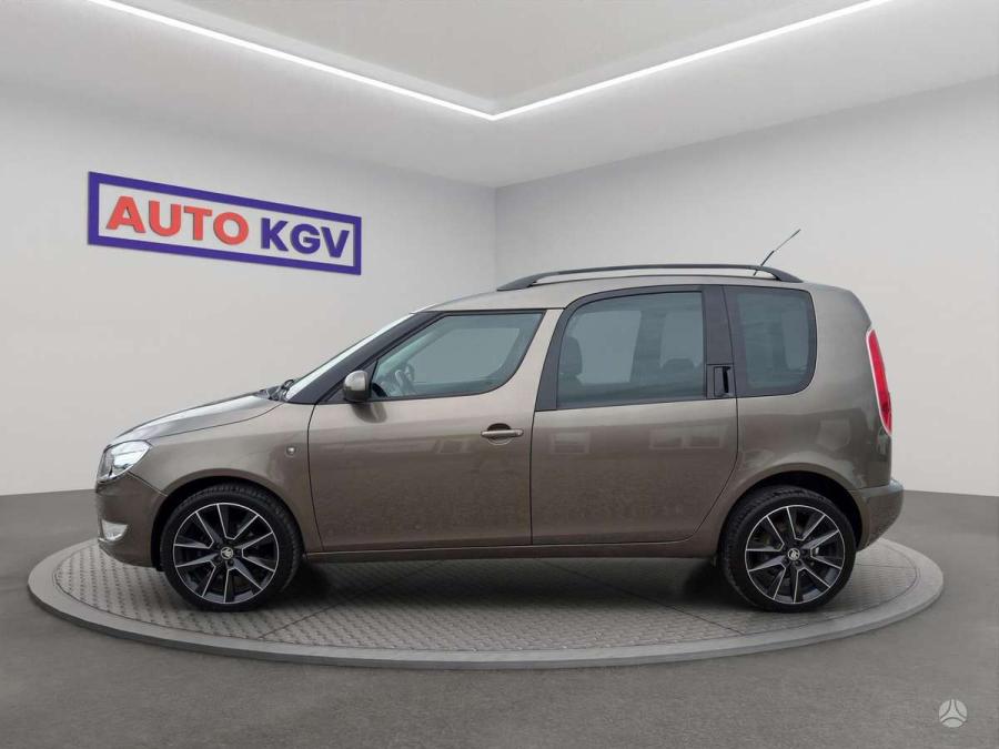 Brown Skoda Roomster 2014 in Kaunas, with an engine capacity of 1.20 L and mileage of 135 thousand km for 3999 €, photo 3 on AUTOMOTO.COM.LV