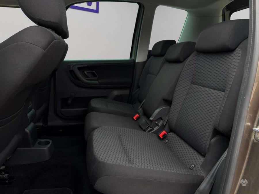 Brown Skoda Roomster 2014 in Kaunas, with an engine capacity of 1.20 L and mileage of 135 thousand km for 3999 €, photo 12 on AUTOMOTO.COM.LV