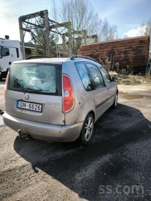 Brūns Skoda Roomster 2007 Rīga, ar dzinēja tilpumu 1.40 L un nobraukumu 433 tūkst. km par 350 €, foto 6 vietnē AUTOMOTO.COM.LV