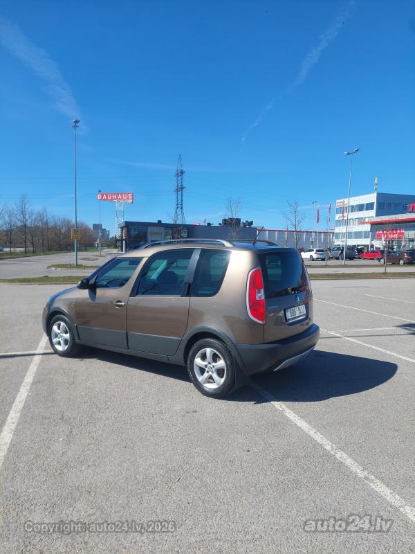 Brūns Skoda Roomster 2013 Tallina, ar dzinēja tilpumu 1.20 L un nobraukumu 192 tūkst. km par 2250 €, foto 8 vietnē AUTOMOTO.COM.LV