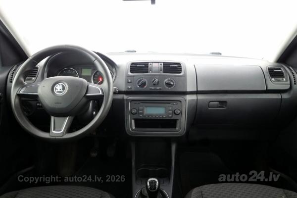 Brown Skoda Roomster 2015 in Tallinn, with an engine capacity of 1.20 L and mileage of 139 thousand km for 2499 €, photo 5 on AUTOMOTO.COM.LV
