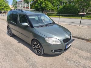 Zaļš Skoda Roomster 2007 Liepāja, ar dzinēja tilpumu 1.90 L un nobraukumu 378 tūkst. km par 2700 €, foto 1 vietnē AUTOMOTO.COM.LV