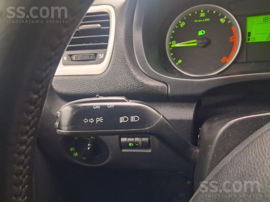 Green Skoda Roomster 2007 in Cesis, with an engine capacity of 1.90 L and mileage of 515 thousand km for 1120 €, photo 14 on AUTOMOTO.COM.LV