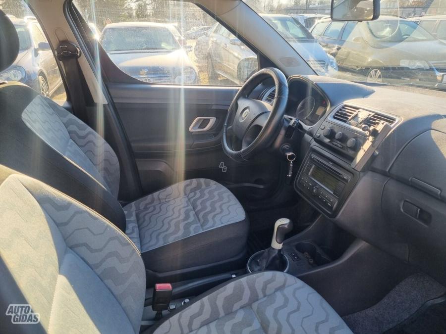 Zaļš Skoda Roomster 2008 Kauņa, ar dzinēja tilpumu 1.40 L un nobraukumu 225 tūkst. km par 1500 €, foto 5 vietnē AUTOMOTO.COM.LV