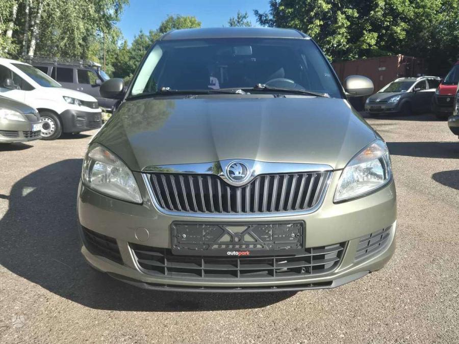 Zaļš Skoda Roomster 2014 Viļņa, ar dzinēja tilpumu 1.60 L un nobraukumu 382 tūkst. km par 1999 €, foto 2 vietnē AUTOMOTO.COM.LV