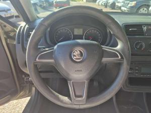 Zaļš Skoda Roomster 2014 Viļņa, ar dzinēja tilpumu 1.60 L un nobraukumu 382 tūkst. km par 1999 €, foto 9 vietnē AUTOMOTO.COM.LV