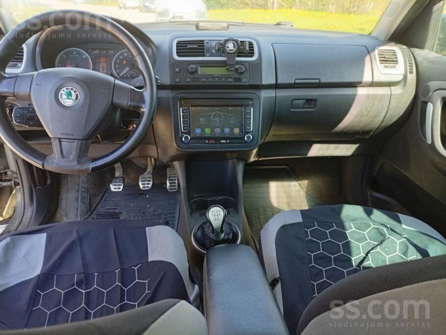 Zaļš Skoda Roomster 2008 Rīga, ar dzinēja tilpumu 1.90 L un nobraukumu 320 tūkst. km par 2250 €, foto 7 vietnē AUTOMOTO.COM.LV