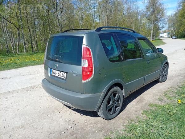 Zaļš Skoda Roomster 2008 Rīga, ar dzinēja tilpumu 1.90 L un nobraukumu 320 tūkst. km par 1950 €, foto 2 vietnē AUTOMOTO.COM.LV