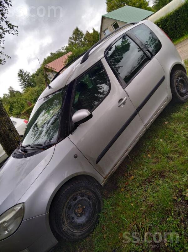 Pelēks Skoda Roomster 2006 Tukums, ar dzinēja tilpumu 1.60 L un nobraukumu 0 tūkst. km par 400 €, foto 4 vietnē AUTOMOTO.COM.LV