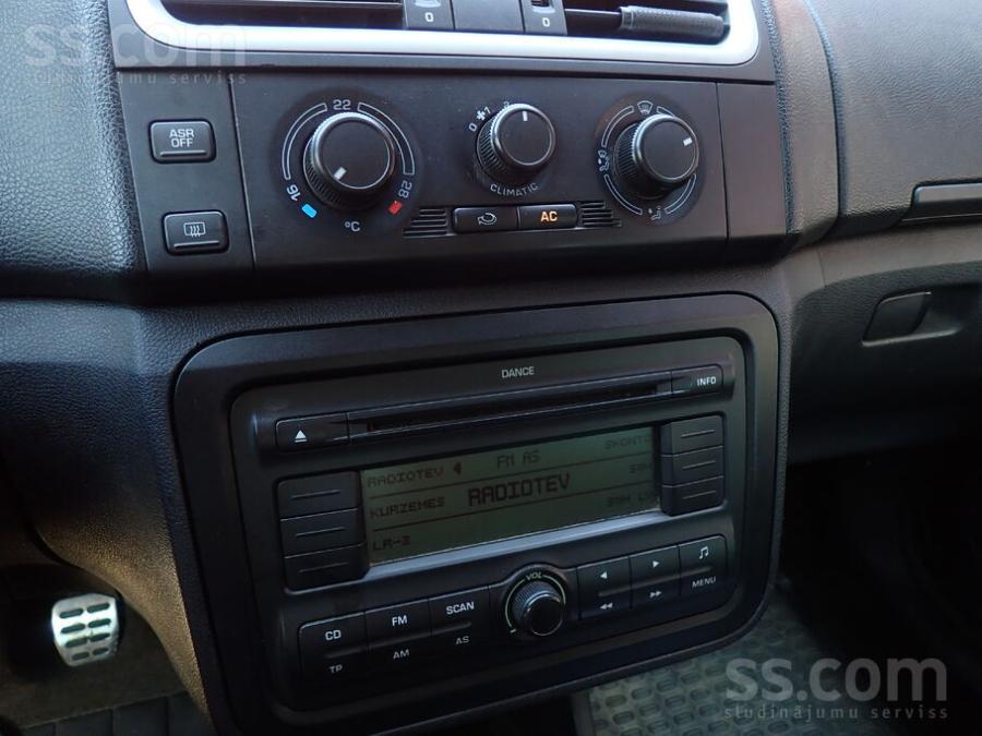 Grey Skoda Roomster 2007 in Liepaja, with an engine capacity of 1.60 L and mileage of 240 thousand km for 1750 €, photo 6 on AUTOMOTO.COM.LV