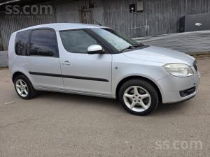 Pelēks Skoda Roomster 2007 Rīga, ar dzinēja tilpumu 1.40 L un nobraukumu 247 tūkst. km par 1970 €, foto 4 vietnē AUTOMOTO.COM.LV