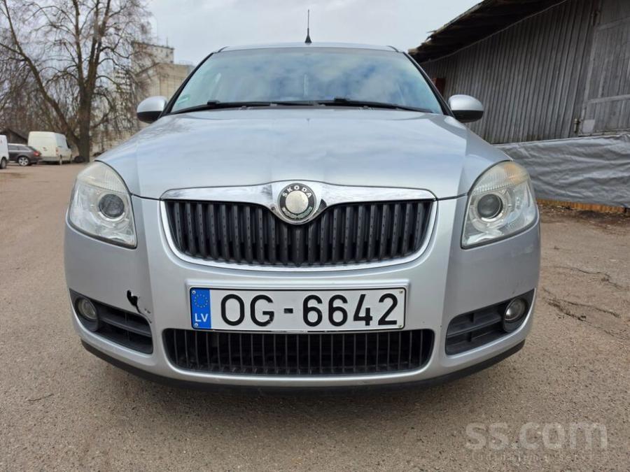 Pelēks Skoda Roomster 2007 Rīga, ar dzinēja tilpumu 1.40 L un nobraukumu 247 tūkst. km par 1970 €, foto 6 vietnē AUTOMOTO.COM.LV