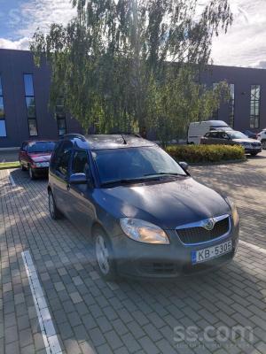 Grey Skoda Roomster 2008 in Riga, with an engine capacity of 1.20 L and mileage of 261 thousand km for 1850 €, photo 5 on AUTOMOTO.COM.LV