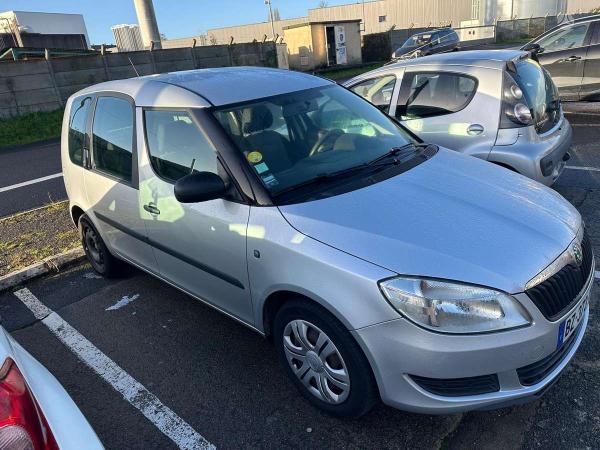 Pelēks Skoda Roomster 2012 Tauragė, ar dzinēja tilpumu 1.60 L un nobraukumu 300 tūkst. km par 1850 €, foto 2 vietnē AUTOMOTO.COM.LV