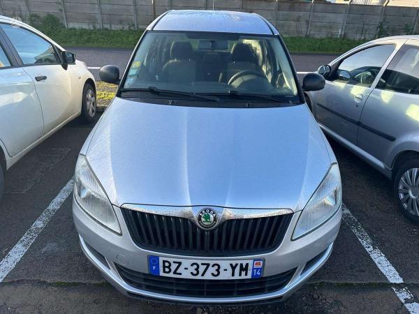 Pelēks Skoda Roomster 2012 Tauragė, ar dzinēja tilpumu 1.60 L un nobraukumu 300 tūkst. km par 1850 €, foto 3 vietnē AUTOMOTO.COM.LV