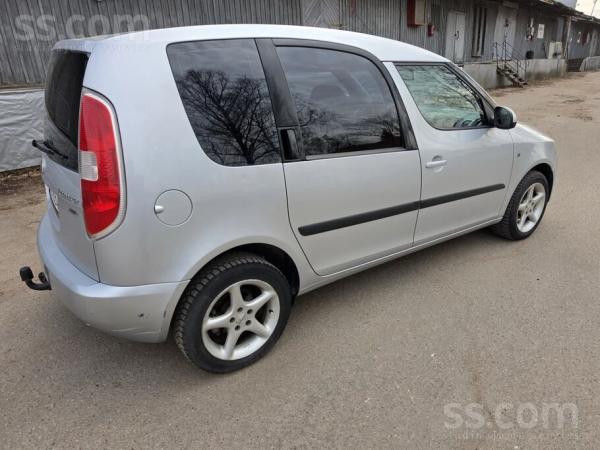 Pelēks Skoda Roomster 2007 Rīga, ar dzinēja tilpumu 1.40 L un nobraukumu 0 tūkst. km par 2330 €, foto 10 vietnē AUTOMOTO.COM.LV