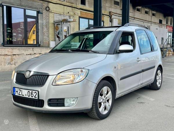 Pelēks Skoda Roomster 2007 Panevēža, ar dzinēja tilpumu 1.90 L un nobraukumu 312 tūkst. km par 1250 €, foto 2 vietnē AUTOMOTO.COM.LV