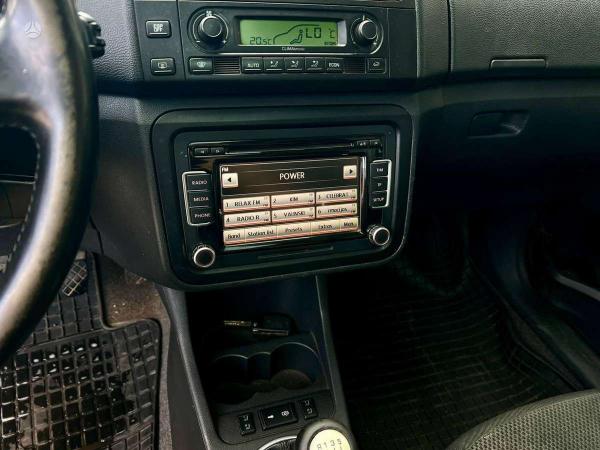 Pelēks Skoda Roomster 2007 Panevēža, ar dzinēja tilpumu 1.90 L un nobraukumu 312 tūkst. km par 1250 €, foto 7 vietnē AUTOMOTO.COM.LV