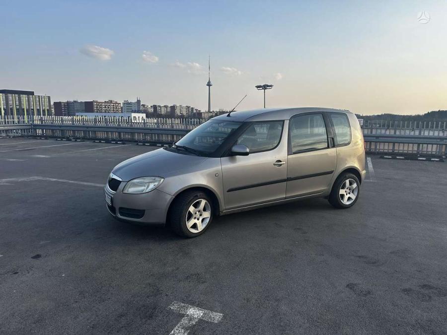 Pelēks Skoda Roomster 2007 Viļņa, ar dzinēja tilpumu 1.90 L un nobraukumu 217 tūkst. km par 899 €, foto 3 vietnē AUTOMOTO.COM.LV