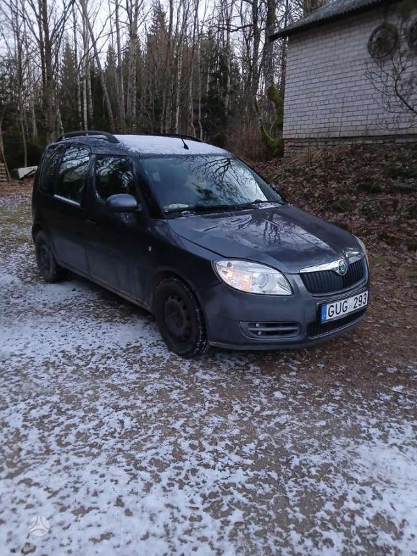 Grey Skoda Roomster 2008 in Kupiskis, with an engine capacity of 0.00 L and mileage of 232 thousand km for 350 €, photo 1 on AUTOMOTO.COM.LV