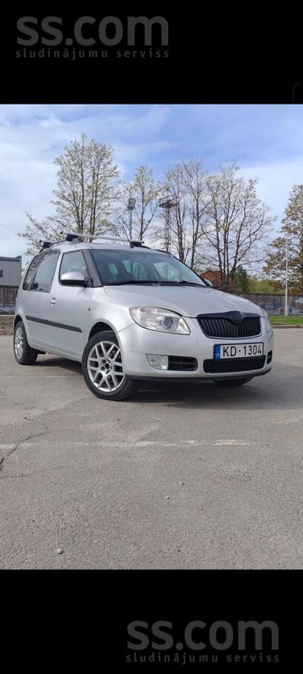 Grey Skoda Roomster 2008 in Cesis, with an engine capacity of 1.90 L and mileage of 376 thousand km for 1150 €, photo 1 on AUTOMOTO.COM.LV