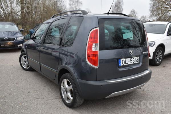 Grey Skoda Roomster 2008 in Kuldiga, with an engine capacity of 1.90 L and mileage of 0 thousand km for 3990 €, photo 3 on AUTOMOTO.COM.LV
