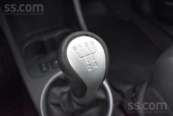 Grey Skoda Roomster 2008 in Kuldiga, with an engine capacity of 1.90 L and mileage of 0 thousand km for 3990 €, photo 8 on AUTOMOTO.COM.LV