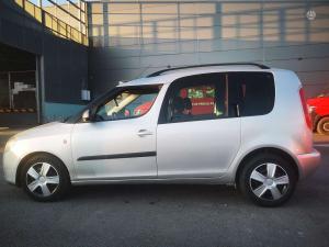 Pelēks Skoda Roomster 2008 Viļņa, ar dzinēja tilpumu 1.60 L un nobraukumu 238 tūkst. km par 1100 €, foto  vietnē AUTOMOTO.COM.LV