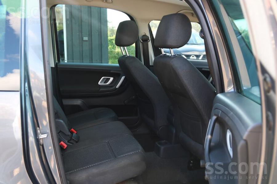 Pelēks Skoda Roomster 2008 Kuldīga, ar dzinēja tilpumu 1.90 L un nobraukumu 277 tūkst. km par 3500 €, foto 7 vietnē AUTOMOTO.COM.LV
