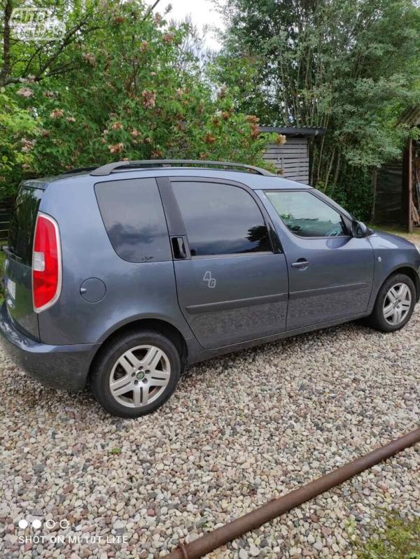 Pelēks Skoda Roomster 2009 Kauņa, ar dzinēja tilpumu 1.60 L un nobraukumu 144 tūkst. km par 2450 €, foto 4 vietnē AUTOMOTO.COM.LV