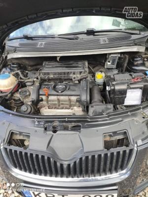 Grey Skoda Roomster 2009 in Kaunas, with an engine capacity of 1.60 L and mileage of 144 thousand km for 2450 €, photo 6 on AUTOMOTO.COM.LV