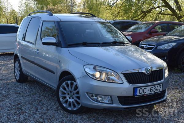 Pelēks Skoda Roomster 2012 Kuldīga, ar dzinēja tilpumu 1.60 L un nobraukumu 0 tūkst. km par 4950 €, foto 4 vietnē AUTOMOTO.COM.LV