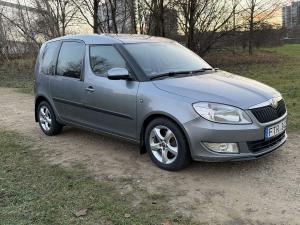 Grey Skoda Roomster 2012 in Vilnius, with an engine capacity of 1.60 L and mileage of 270 thousand km for 1500 €, photo 10 on AUTOMOTO.COM.LV