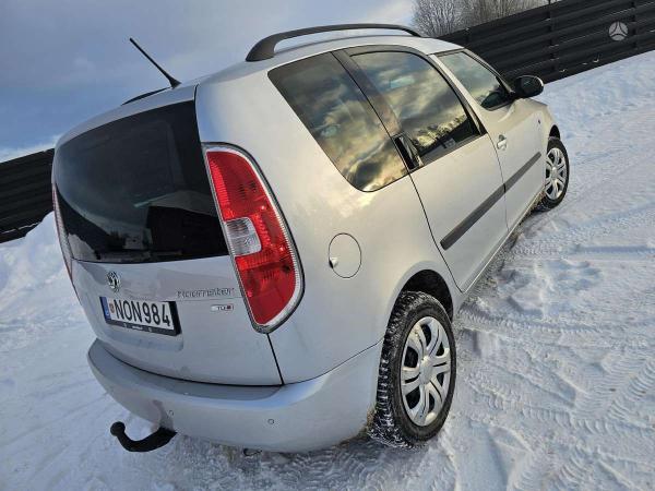 Grey Skoda Roomster 2012 in Utena, with an engine capacity of 1.60 L and mileage of 140 thousand km for 3800 €, photo 5 on AUTOMOTO.COM.LV