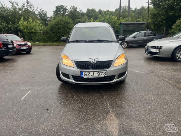 Grey Skoda Roomster 2013 in Siauliai, with an engine capacity of 1.60 L and mileage of 0 thousand km for 1199 €, photo 4 on AUTOMOTO.COM.LV