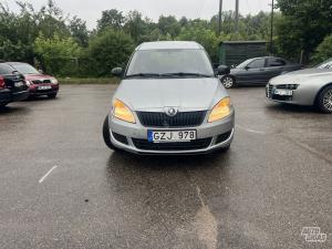 Grey Skoda Roomster 2013 in Siauliai, with an engine capacity of 1.60 L and mileage of 0 thousand km for 1199 €, photo 5 on AUTOMOTO.COM.LV